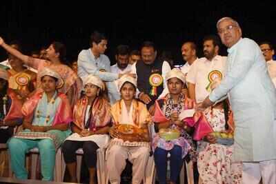 Will regularise services of pourakarmikas soon, says Karjol | Mysuru ...