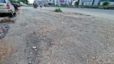 Pimpri Chinchwad police up heat on contractors for potholes | Pune News - Times of India