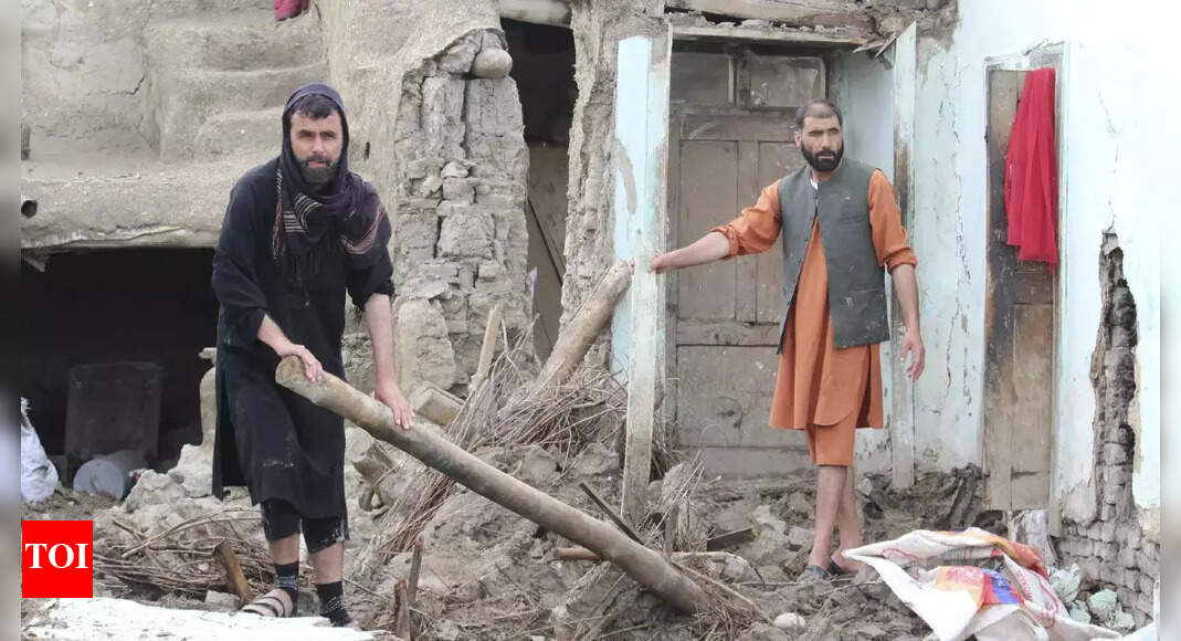 Pakistan: Flash fooding kills dozens in Afghanistan, Pakistan - Times ...