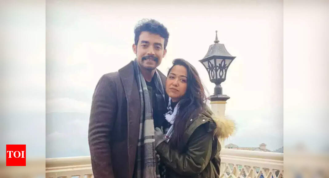 Rano Joy Bishnu and Sohini Sarkar are back together? - Times of India