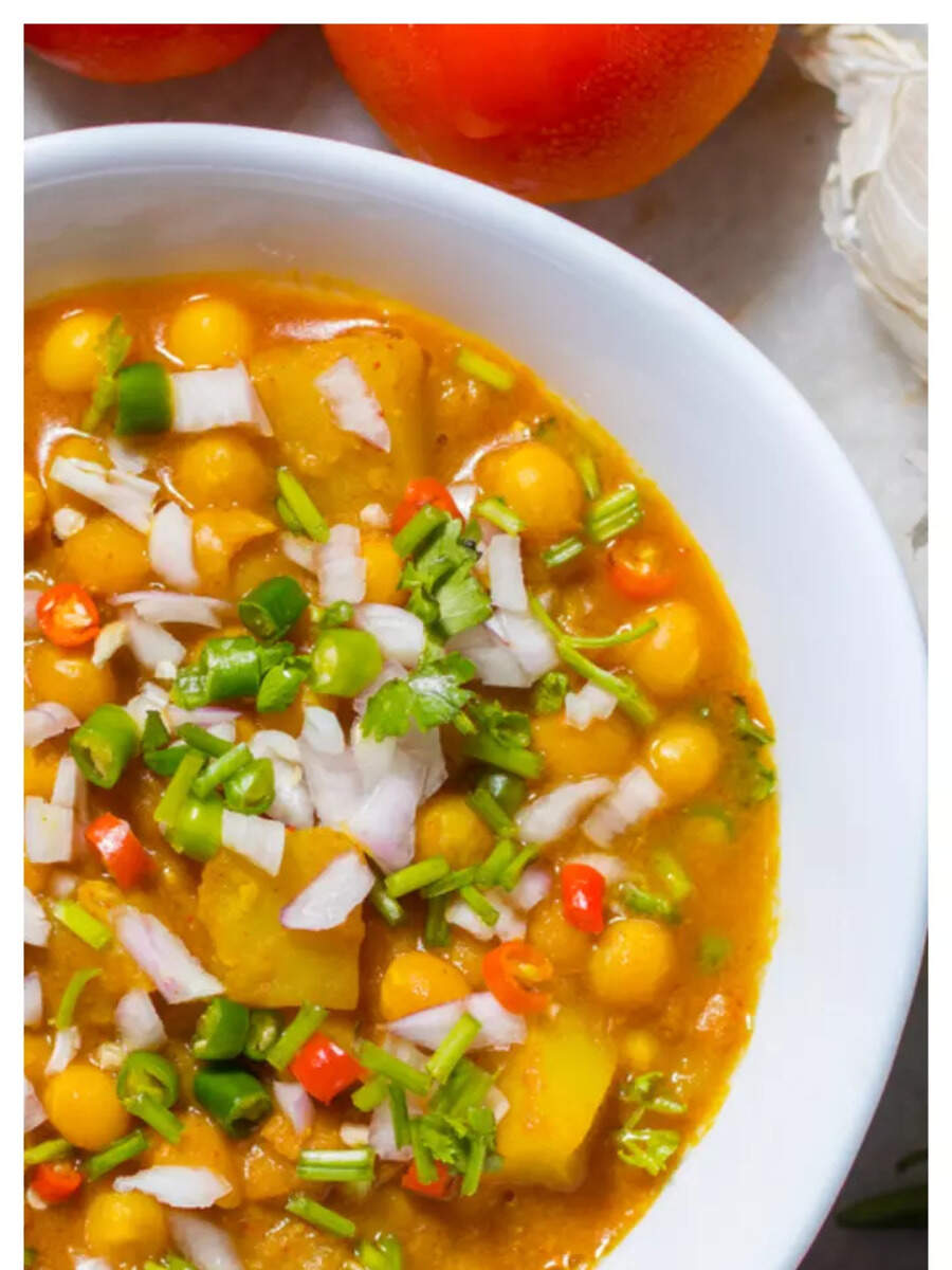 How to make Bengali-style Ghugni recipe | Times of India