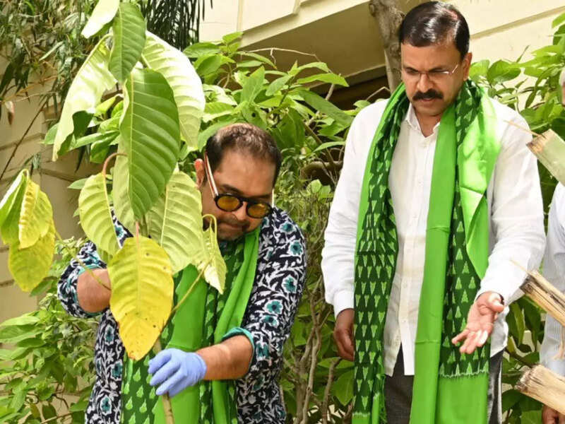 Shankar Mahadevan takes up the Green India Challenge | Tamil Movie News ...