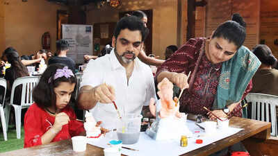 Special eco-friendly Ganesha idols arrive at Pune Handmade Papers ...