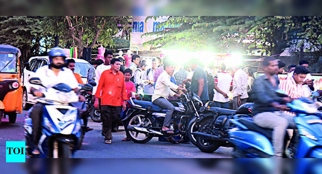 Once A Serene Locality, Mvp Turns Into Street-food Zone | Visakhapatnam ...