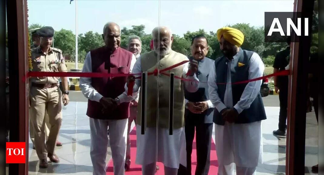 PM Narendra Modi inaugurates Homi Bhabha Cancer Hospital in Punjab's ...