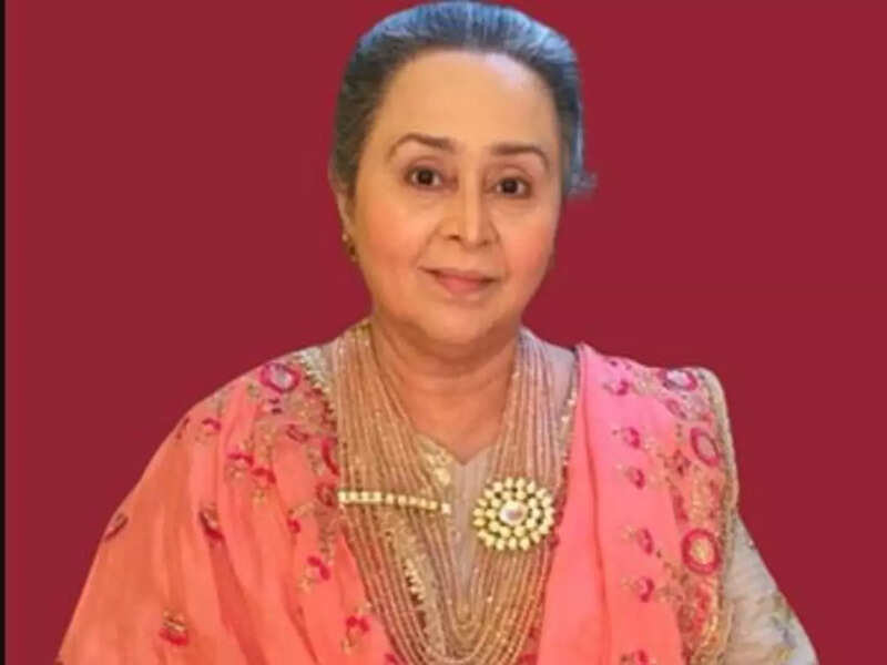 Veteran actor Farida Dadi joins the cast of family drama 'Appnapan ...