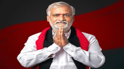 Tamil Nadu minister PK Sekar Babu gives free boats to nine fisherwomen ...