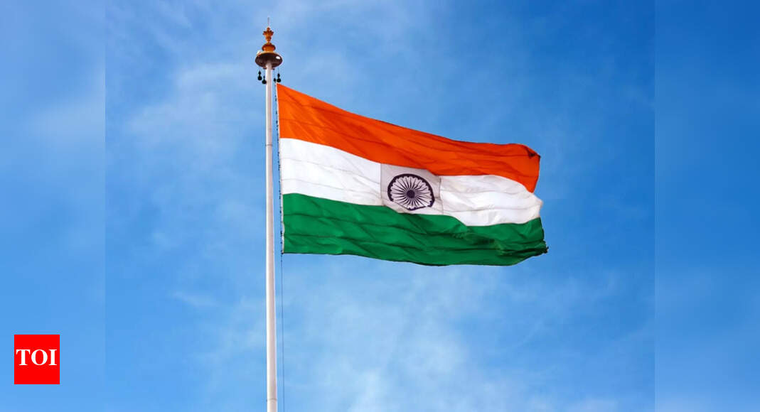 National Anthem with perfection - Times of India