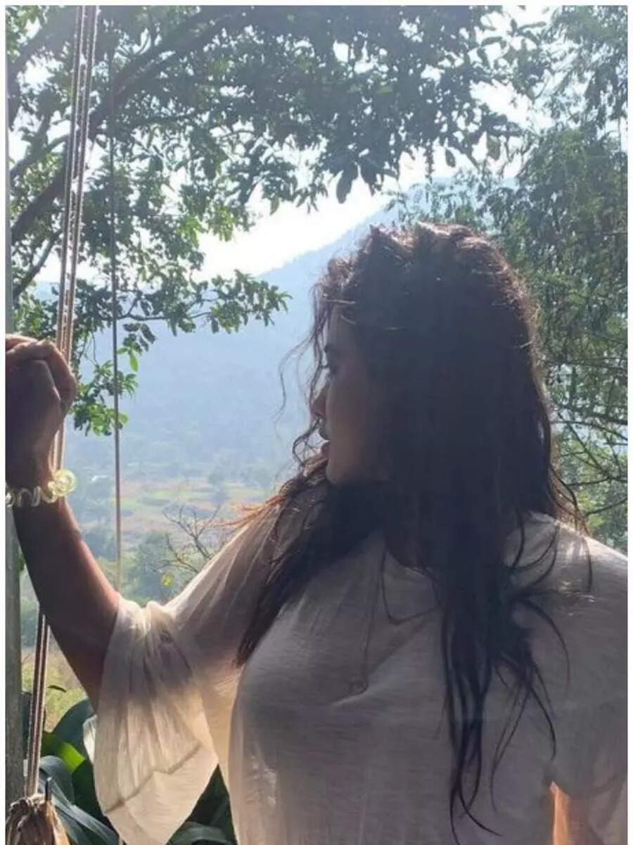 Ten captivating pictures of 'Ranga Ranga Vaibhavanga' Ketika Sharma ...