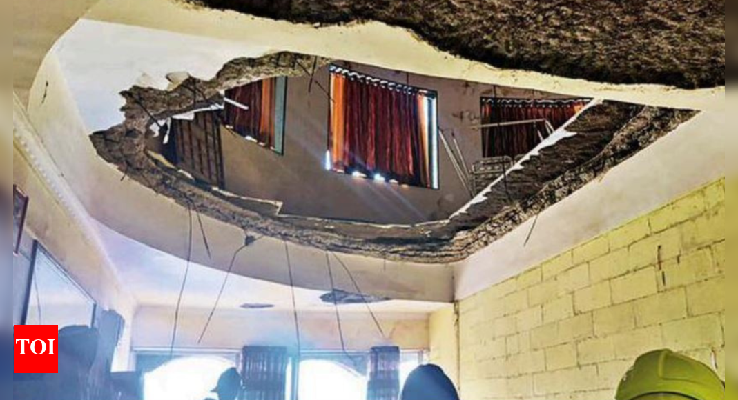 Thane: Labourer dies in slab collapse in Ulhasnagar | Thane News ...