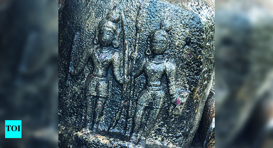 Hero Stone Discoveredin Tirupur Village | Coimbatore News - Times of India
