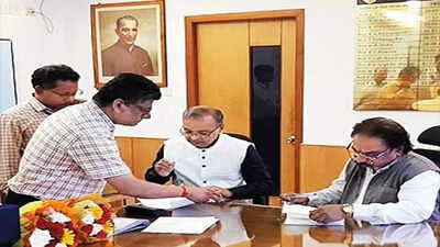 Alumnus Takes Charge As New Nitk Director | Mangaluru News - Times of India