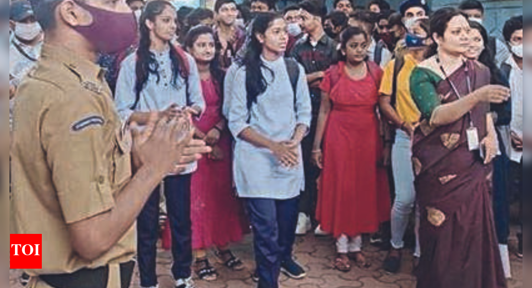 12 Girl Students Join Model Hss For Boys | Thiruvananthapuram News ...