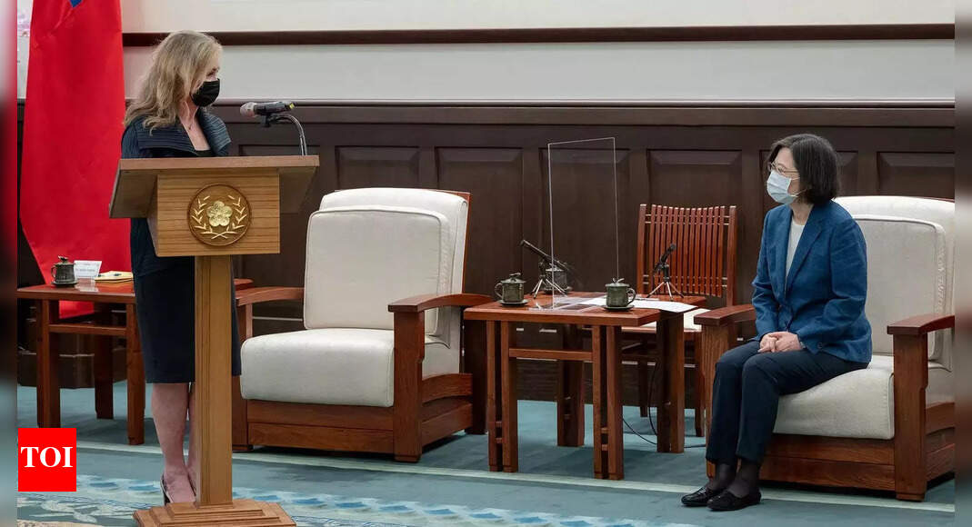 Taiwan: US senator Marsha Blackburn meets Taiwan president amid ...