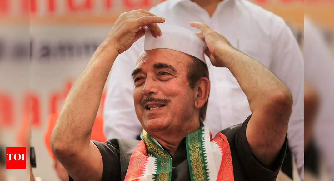 Ghulam Nabi Azad News: Ghulam Nabi Azad quits Congress; Full text of ...