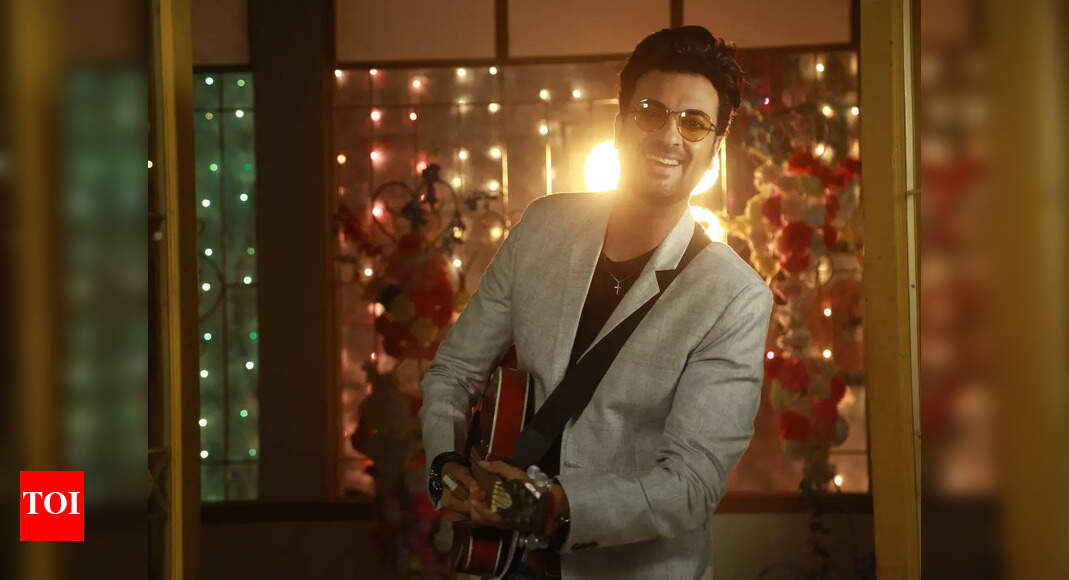 Actor Samrat Mukherji joins the cast of ‘Sona Roder Gaan’ - Times of India