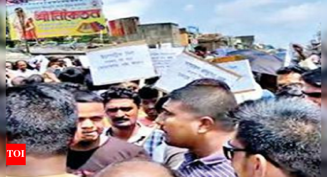 West Bengal: Mob attacks power utility officials, cops | Kolkata News - Times of India