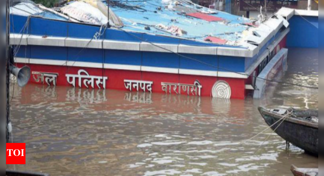 10,000 shifted as Ganga crosses danger mark, floods Varanasi areas ...