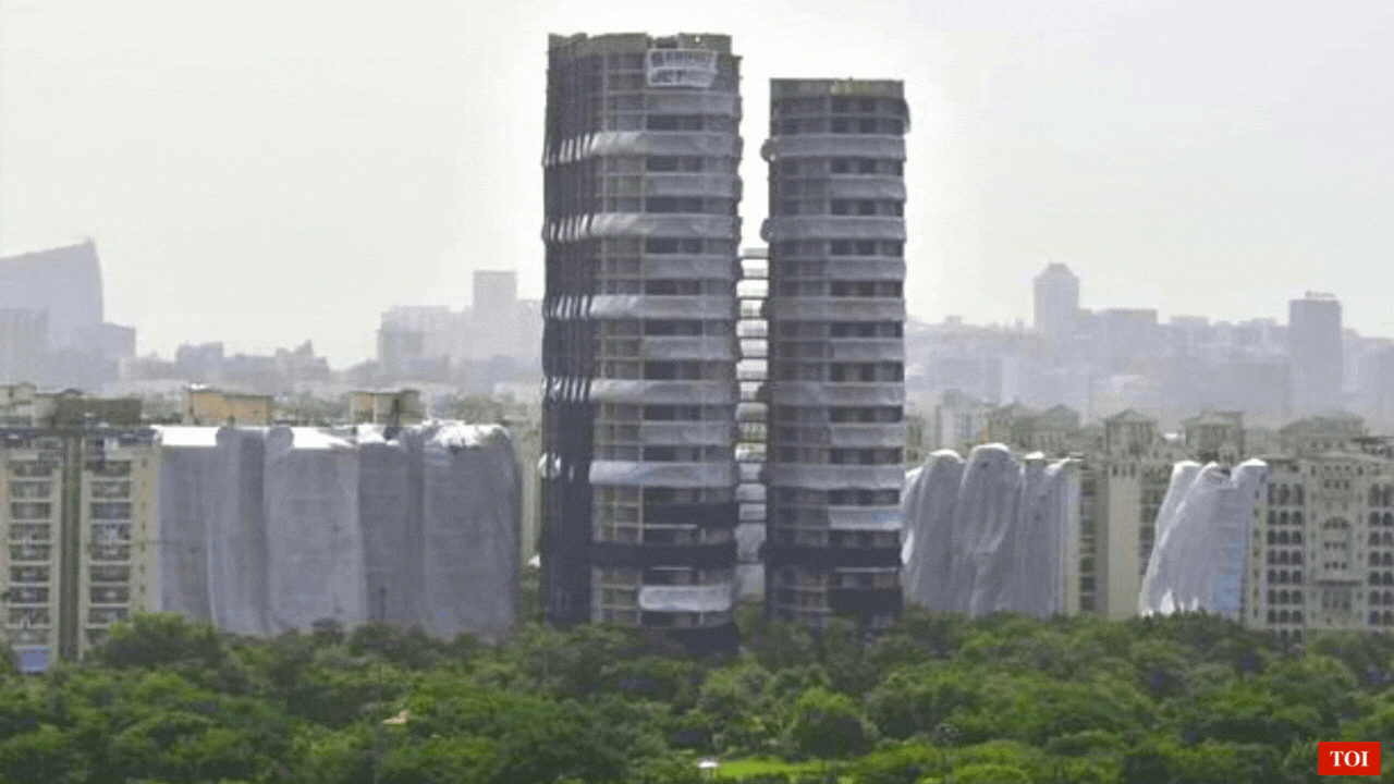 Noida Supertech Twin Towers Demolition LIVE Updates: Demolition ...