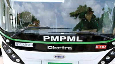 Maharashtra: PMPML e-bus hits motorcycle, runs over biker on Alandi ...