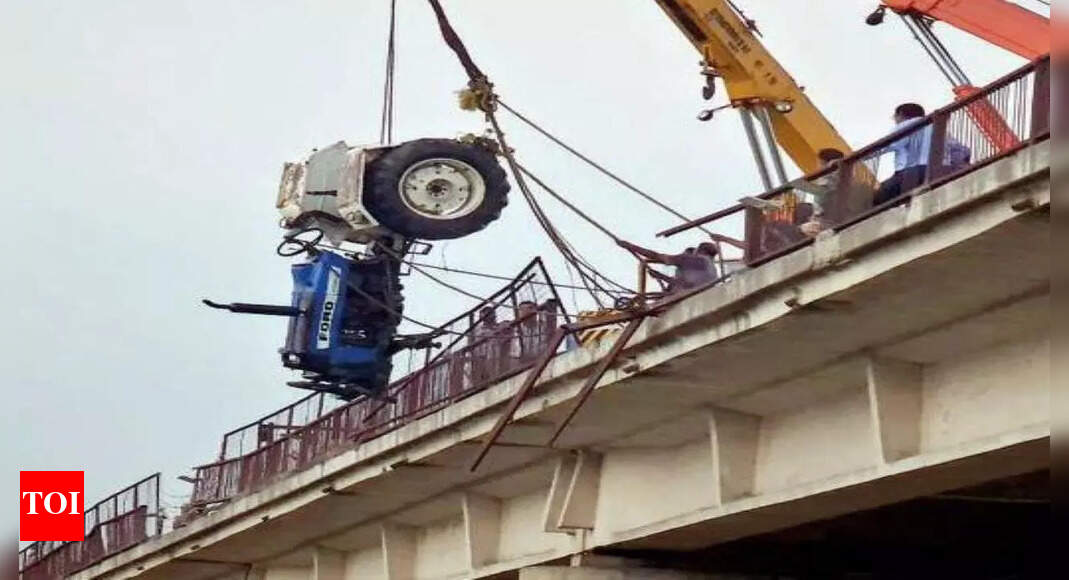 Uttar Pradesh: Uttar Pradesh: 1 killed, 5 missing as tractor-trolley ...