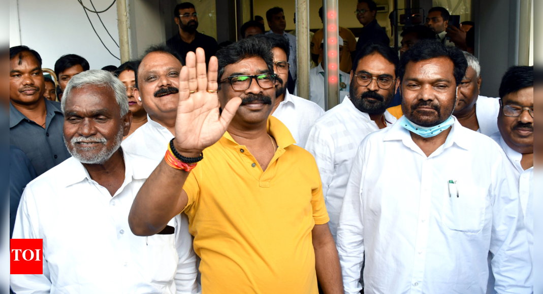 Jharkhand crisis: Not announcing EC ruling may fuel horse-trading, UPA ...