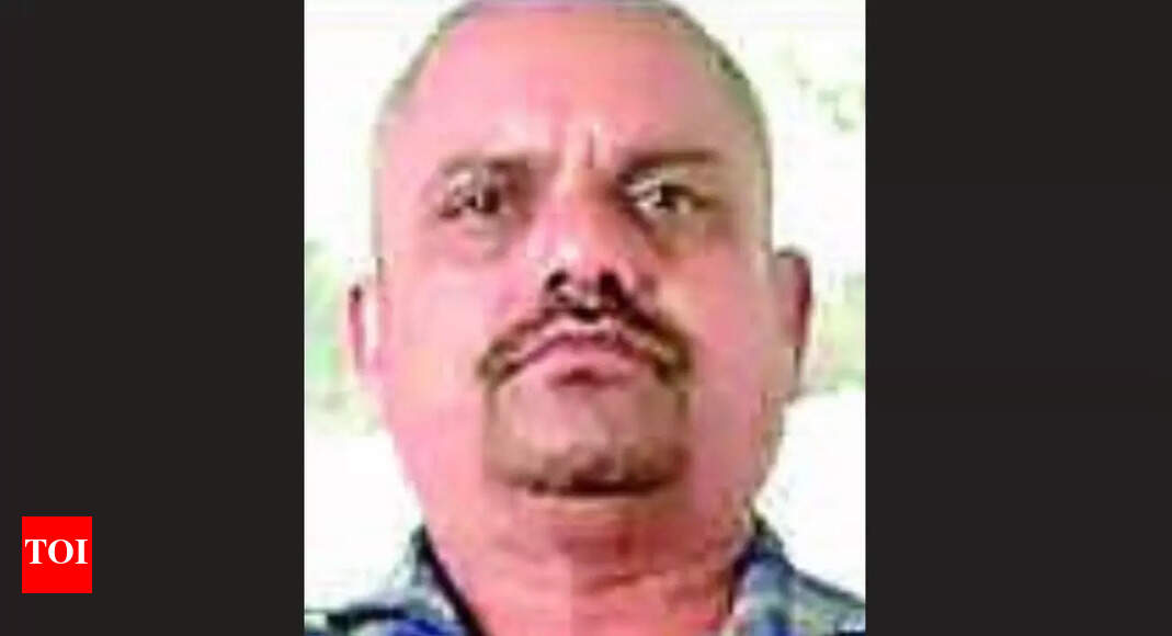 Limbdi: Cop Kills Self In Limbdi Over Financial Issues | Rajkot News ...