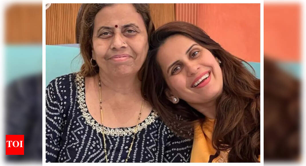 Sonali Khare wishes her mother Kalpita Khare on her birthday with an ...