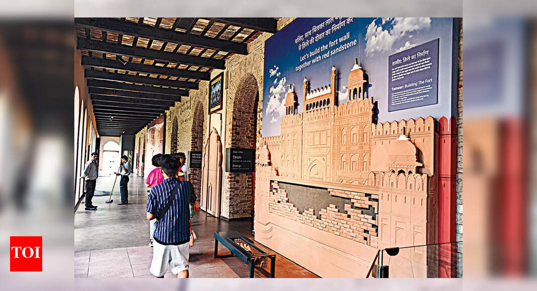 Interacting with history at Red Fort | Hindi Movie News - Times of India
