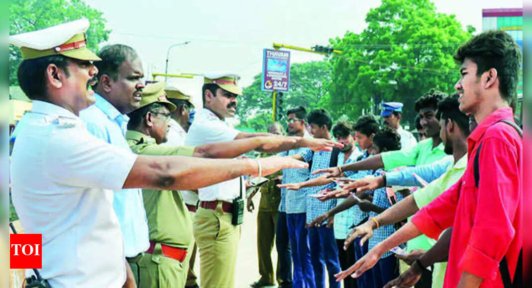 Madurai: Cops Undertake Drive Against Footboard Travel | Madurai News ...