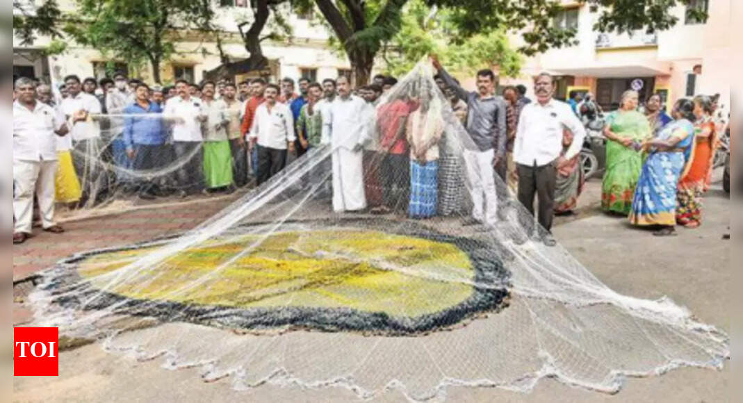 Ban Motorboat Services In Lakes, Fishermen Tell Corpn | Coimbatore News ...