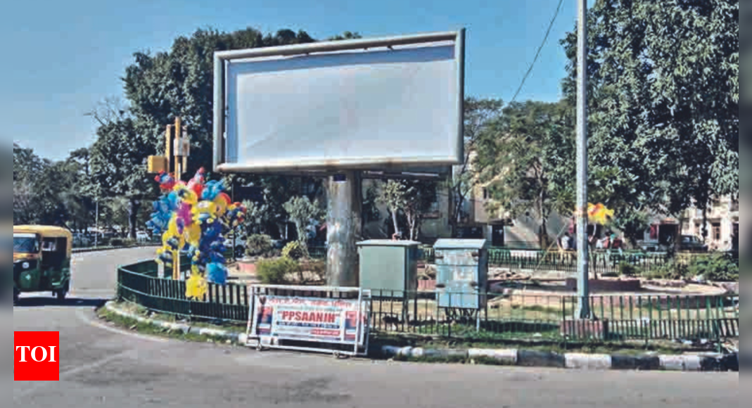 Mohali: Ads Deface Mohali, But Mc Earns Only Pittance | Chandigarh News ...