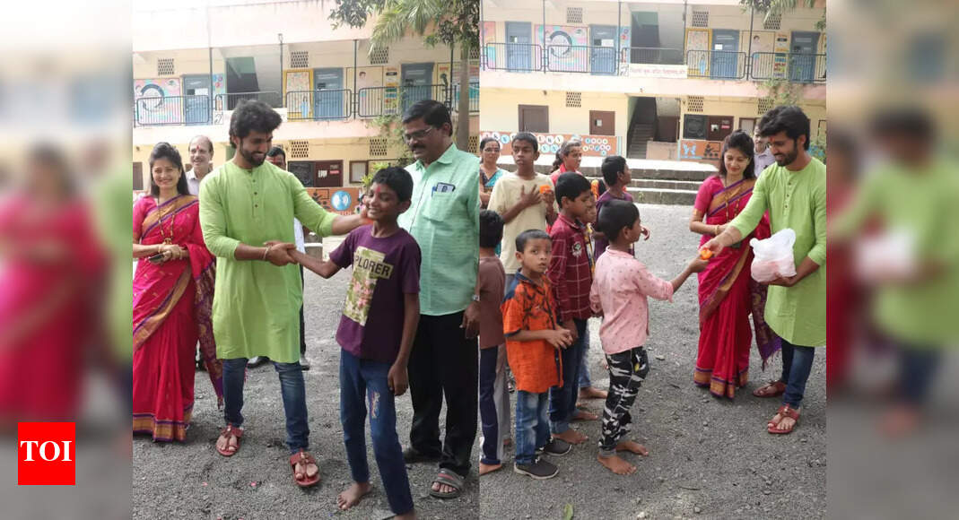 Appi Aamchi Collector actor Rohit Parshuram celebrates Ganeshotsav with ...