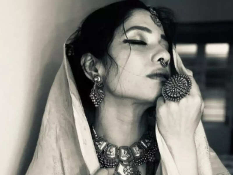 Kinjal Rajpriya swoons fans with her stunning monochrome picture, see ...