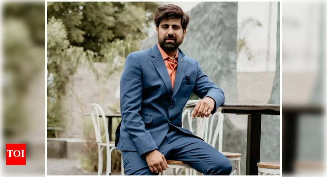 Tushar Sadhu looks dapper in his latest click! | Gujarati Movie News ...