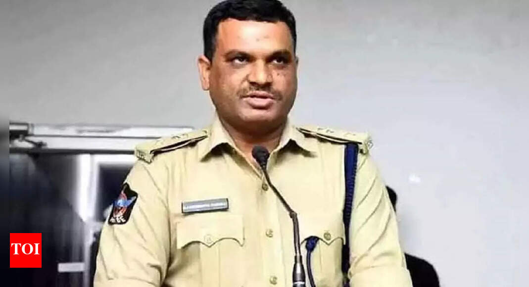 Andhra Pradesh: Anantapur II town police book case against SP after ...