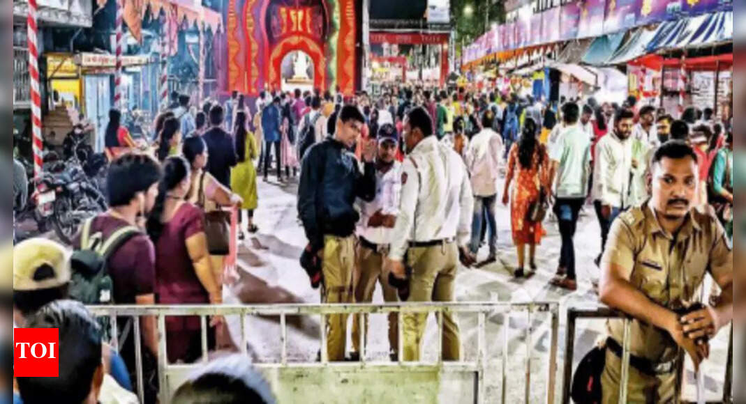 Peth Residents Restricted By Barricades Seek Some Relief | Pune News ...