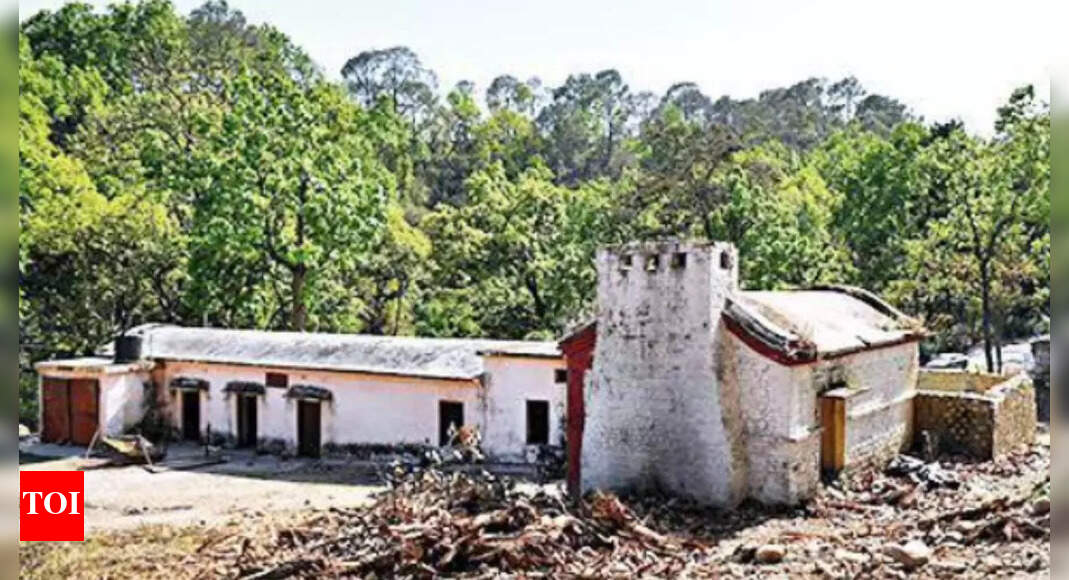 Dehradun: 158-yr-old Forest Rest House Razed For Delhi-doon E-way ...