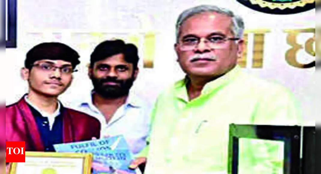 Bhupesh Baghel: Cm Unveils Teen Prodigy's Astrophysics Book | Raipur ...