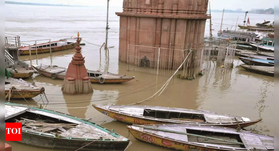 Ganga: Ganga Recedes At A Faster Pace Now, Flows Near Warning Level ...