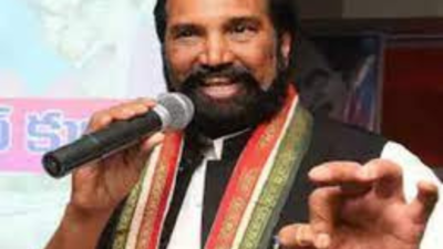 Suryapet: Collectorate Construction Intentionally Delayed: Uttam | Hyderabad News - Times of India