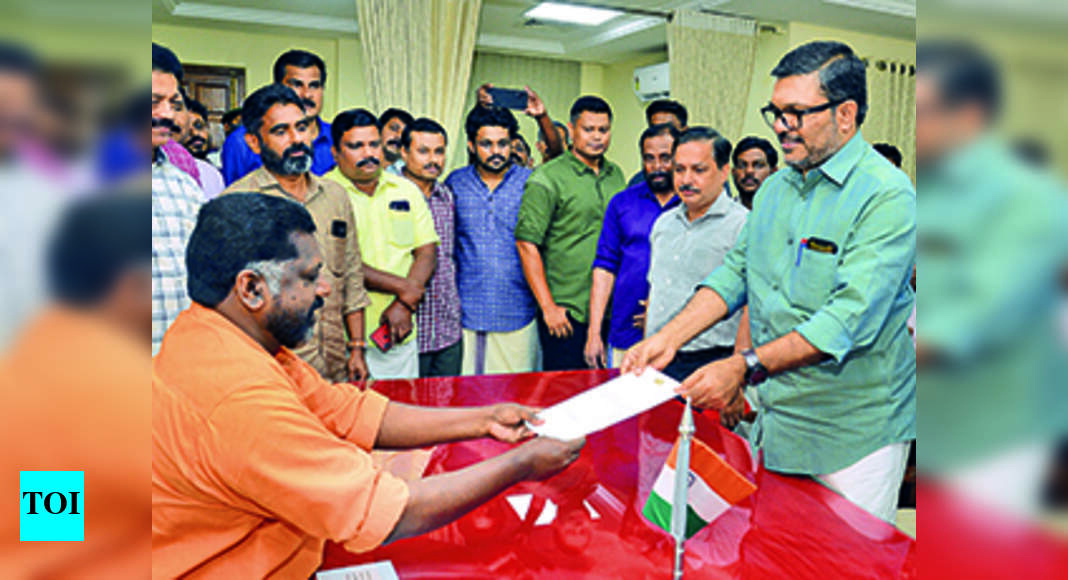 Rajesh: Mb Rajesh Resigns As Speaker | Thiruvananthapuram News - Times ...