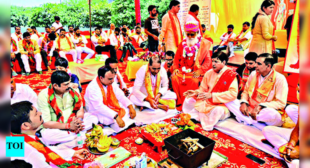 Two-storey Stage And Seats For 5,000: City Gears Up For Ramlila | Noida ...