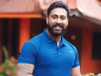 Bigg Boss Malayalam fame Ronson Vincent celebrates Onam in its truest ...