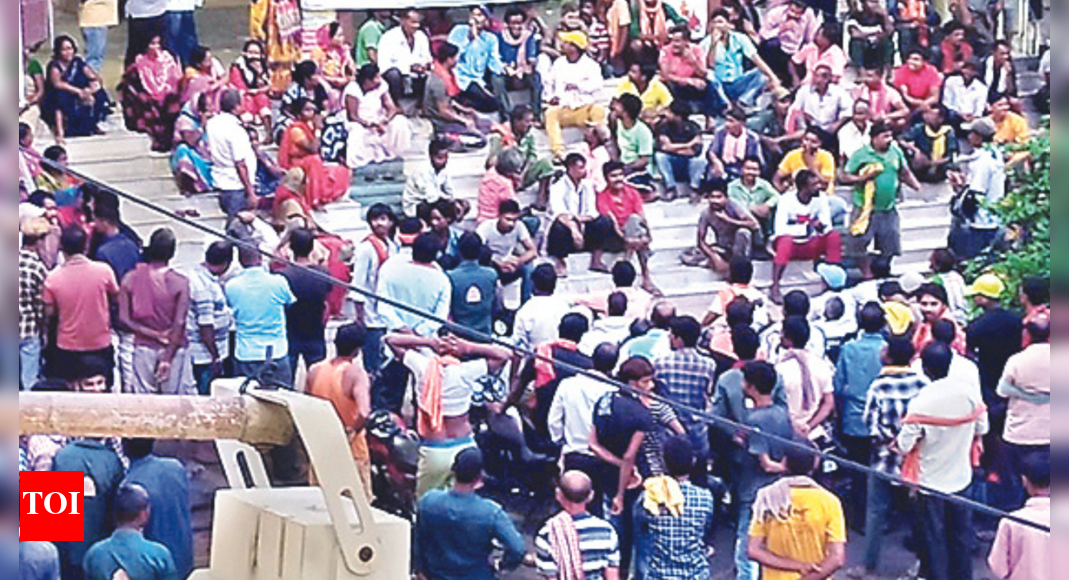 Patna: Sanitation Workers Call Off Strike | Patna News - Times of India