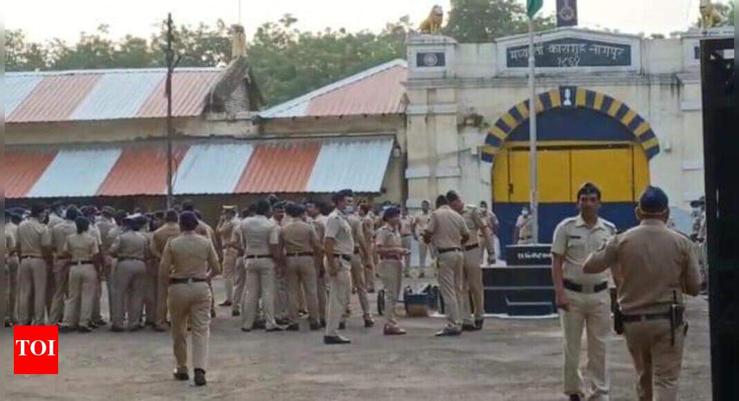 Probe finds calls made from Central Jail’s anda cell, fasi yard ...