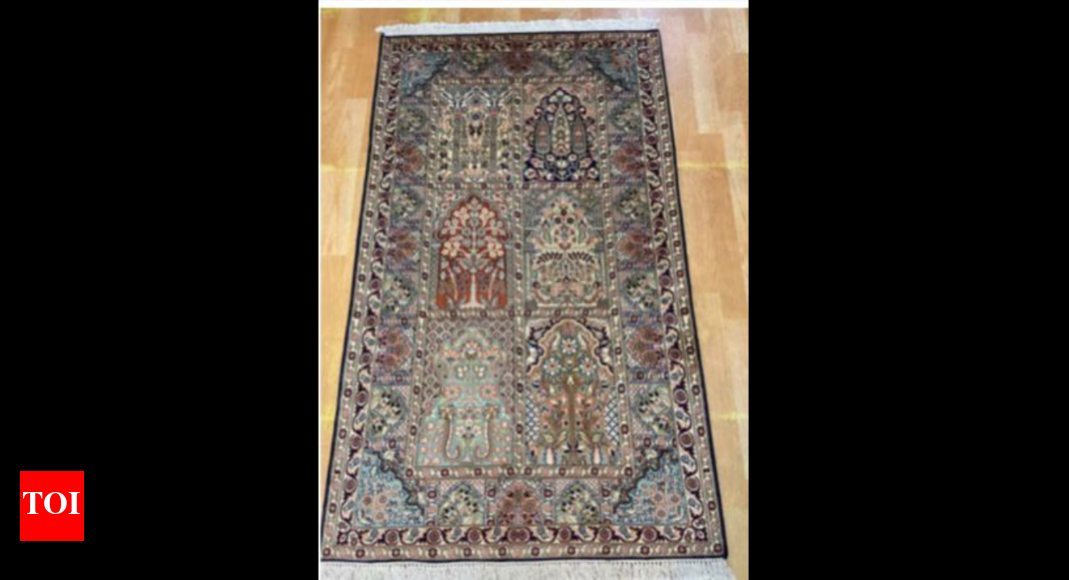 Sikina: Budgam’s ‘gift’ To New Parliament: 12 Silk Carpets | Srinagar ...