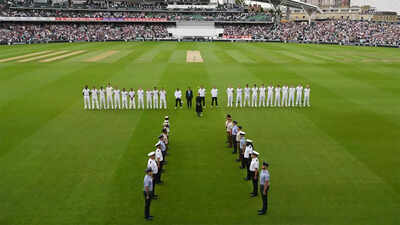 Third Test underway at The Oval as respect shown to Queen Elizabeth ...