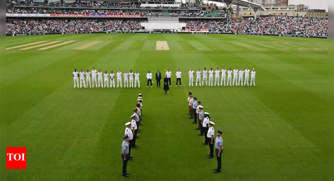 Third Test underway at The Oval as respect shown to Queen Elizabeth ...