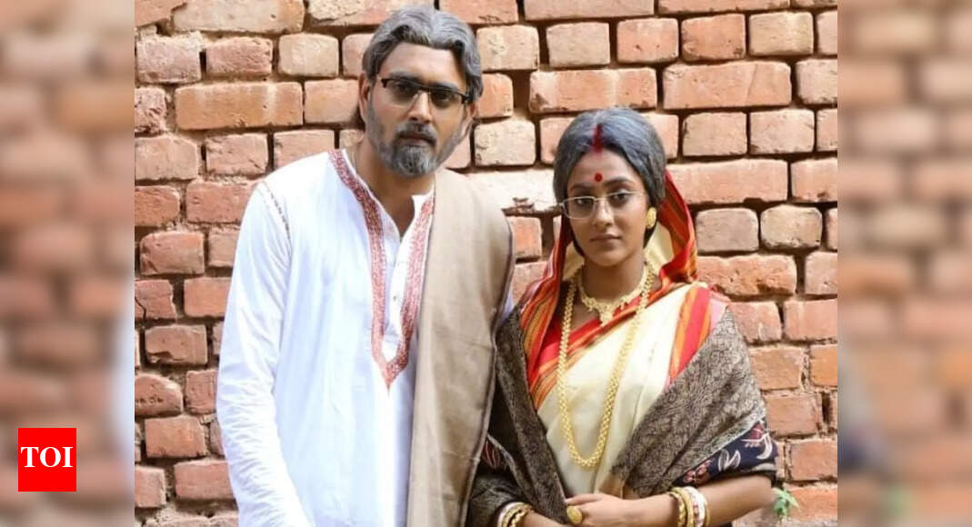 Biswarup Bandyopadhyay and Mohana Maiti look unrecognizable in their new avatar - Times of India